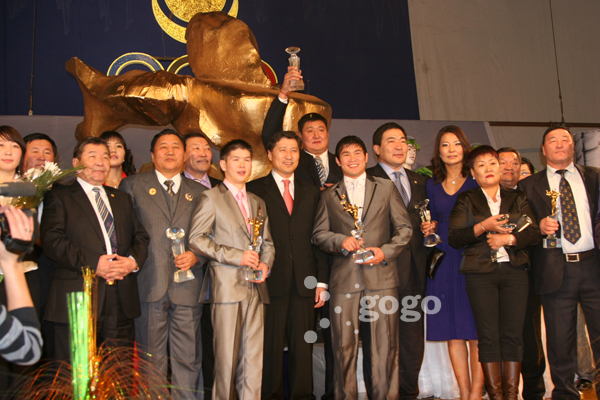 П.Сэрдамба, Х.Цагаанбаатар нар “Шилдгийн шилдэг” тамирчнаар шалгарлаа