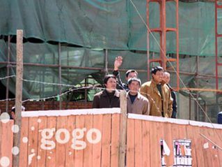 Хятад хүнээр үер бууж байна