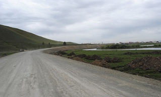 Баянмонгол хорооллыг нарны замтай холбох нүхэн гарц баригдаж эхэлжээ