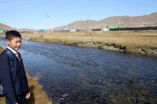 Eco-boy is to build children`s playground along the Selbe river