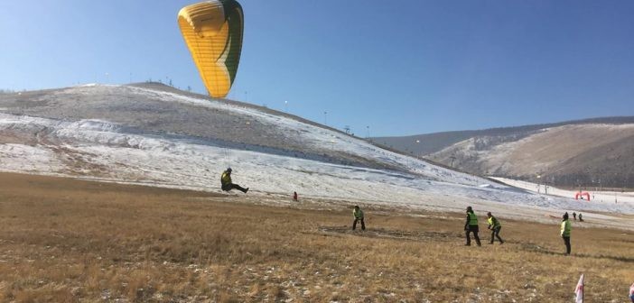 “Хөдөлгүүрт шүхэр болон нисгэгчгүй нисэх төхөөрөмж“ ийн дадлага сургууль хийлээ