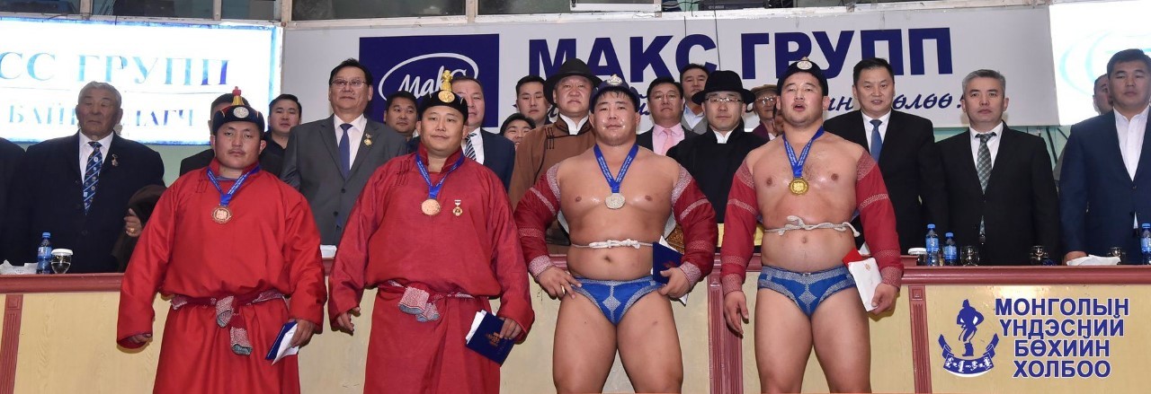 Түрүү бөх зургаан сая төгрөг гардлаа