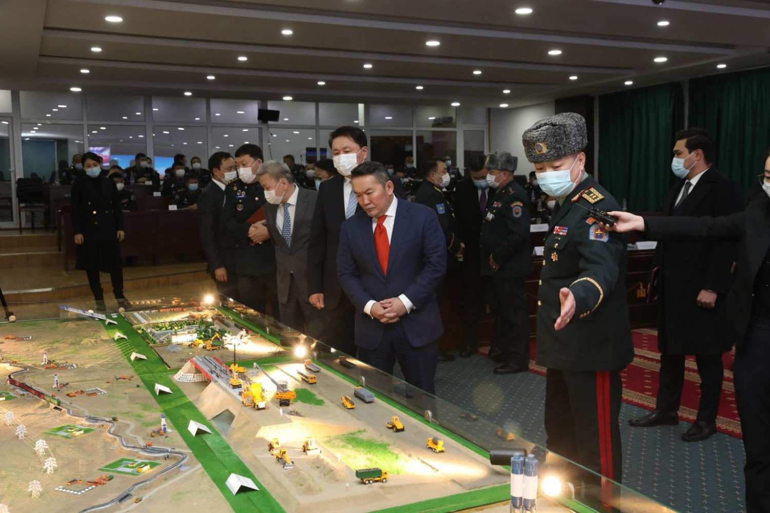 Ерөнхийлөгч Зэвсэгт хүчний удирдах бүрэлдэхүүний стратегийн цугларалтад оролцлоо