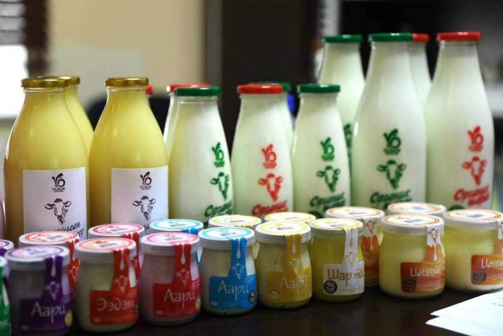 Ерөнхийлөгч цар тахлын үед тасралтгүй ажилласан ААН үүдэд талархал илэрхийлэв