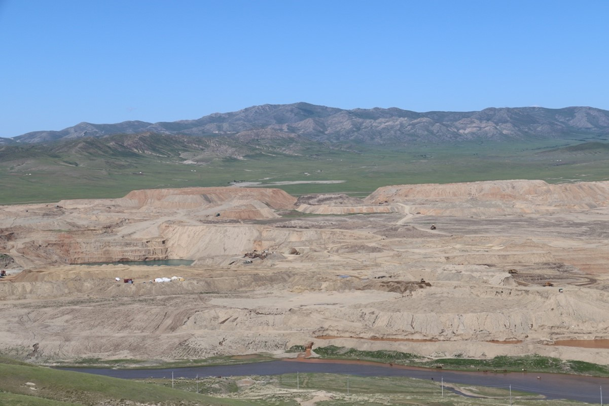 Хууль бусаар ашигт малтмал олборлох гэмт хэргийн 93%-д алт олборложээ