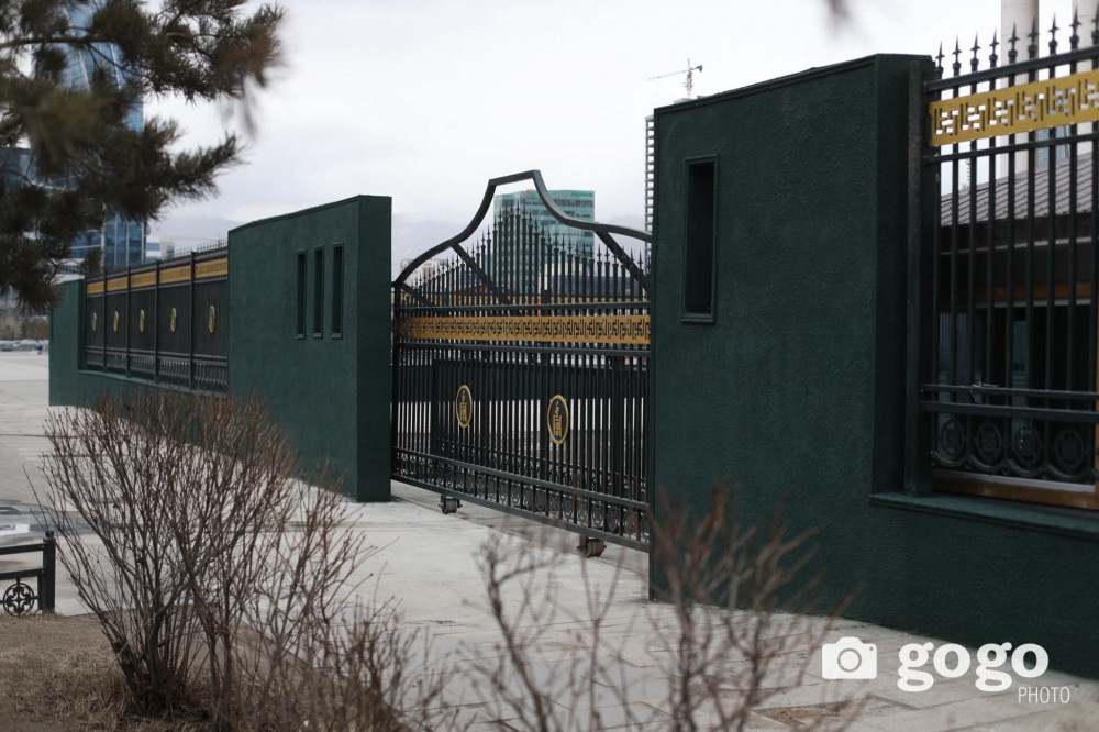 ДОЛОО ХОНОГИЙН ТОЙМ: Анджей Дуда айлчилж, Төрийн ордны хашаа шүүмжлэлд ...