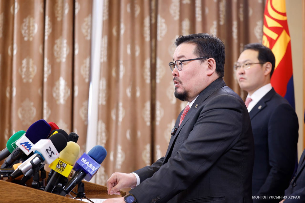 Газар газрын баялгийн ашиглалт хуулийн талаар нээлттэй СОНСГОЛ хийнэ