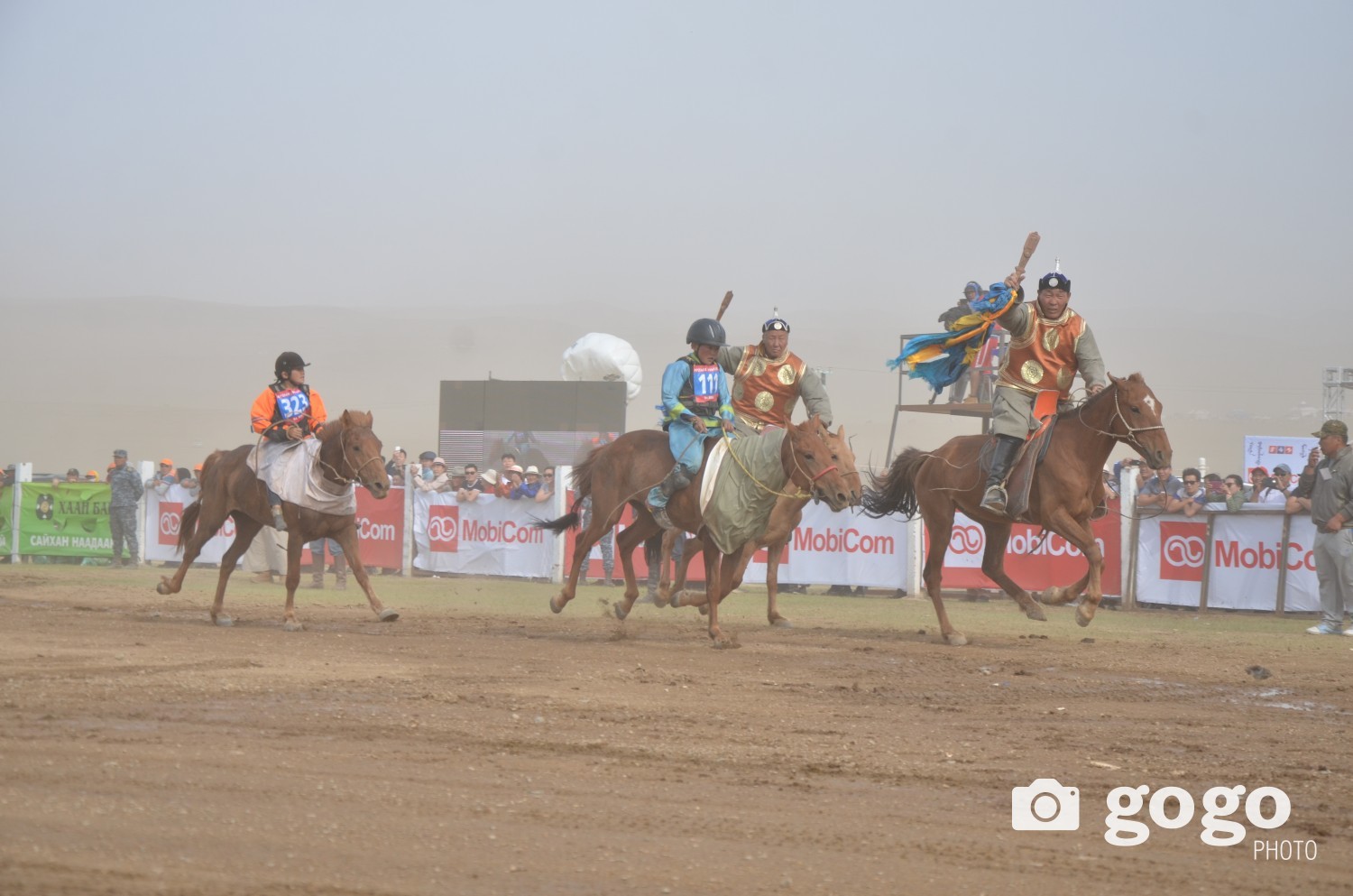 Colt of Kh.Bat-Erdene comes first