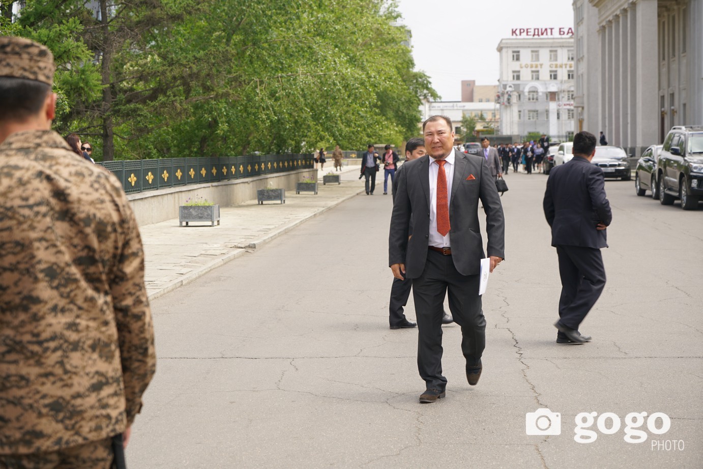 ФОТО УИХ ын сонгуульд нэр дэвшигчид үнэмлэхээ гардлаа