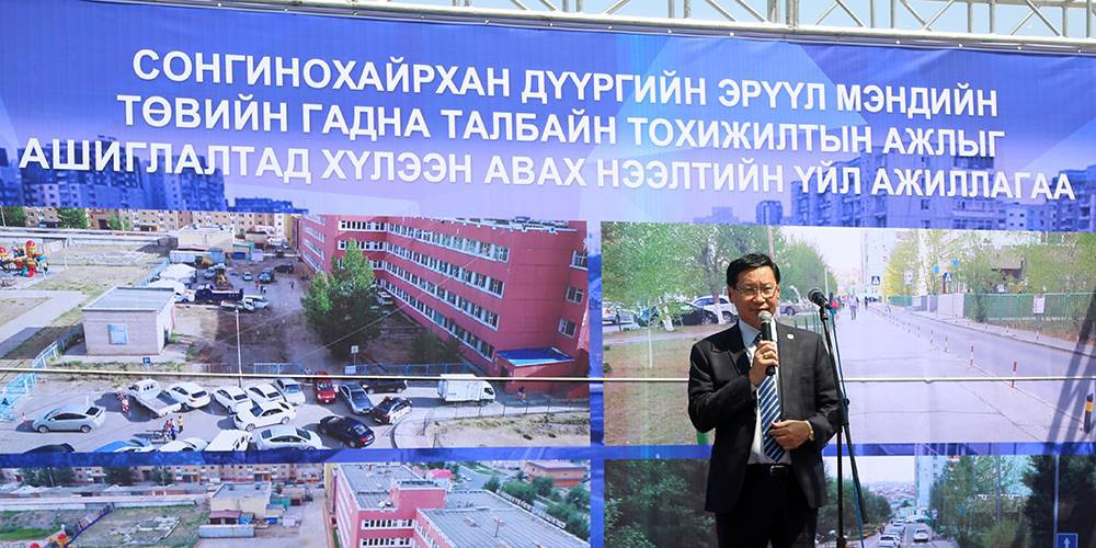 Сонгинохайрхан дүүргийн Нэгдсэн эмнэлгийн талбайг иж бүрэн тохижуулжээ