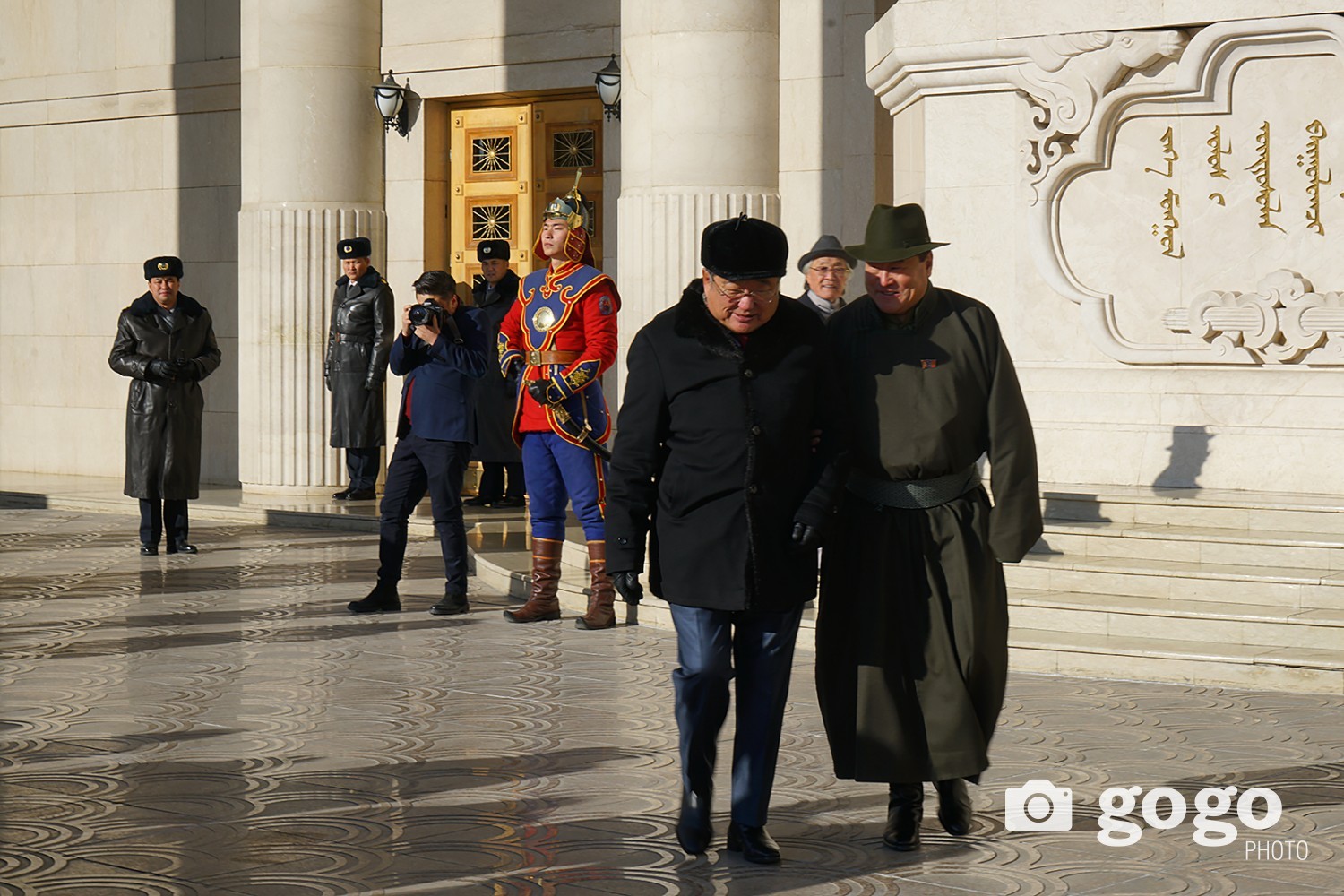 П.Очирбат: Урлагаар Америк, Европыг байлдан дагуулж буй залуусыг ...