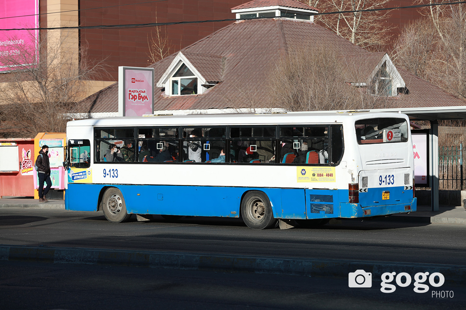 ФОТО: Хот доторх тээврийн хэрэгсэл, явган хүний хөдөлгөөнийг чангатгав