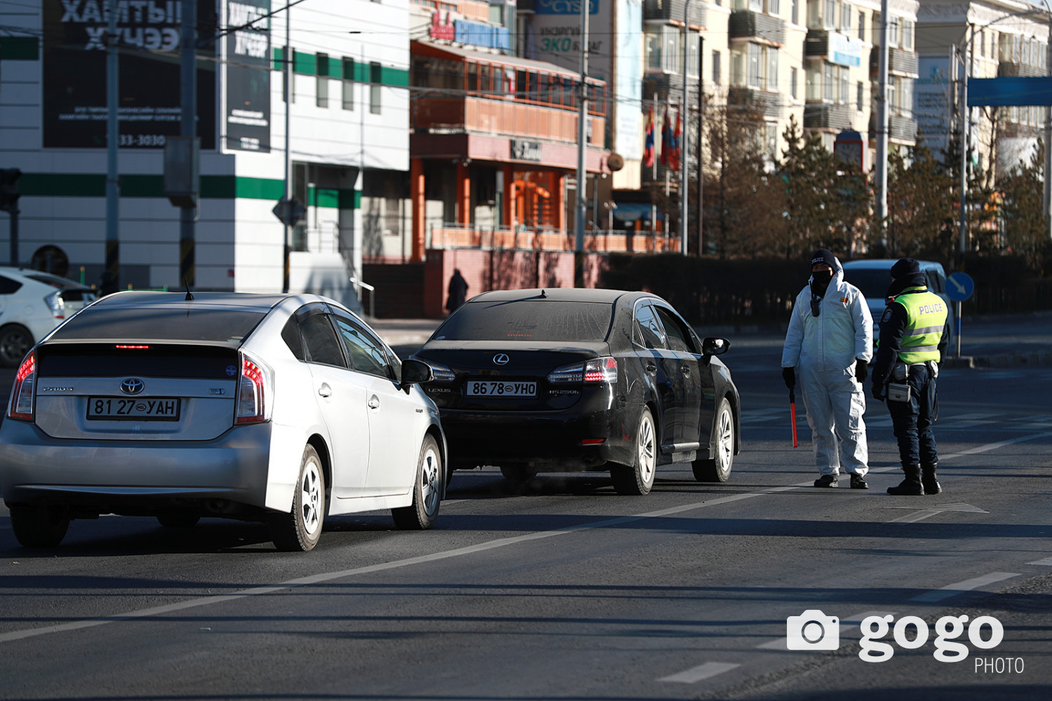 ФОТО: Хот доторх тээврийн хэрэгсэл, явган хүний хөдөлгөөнийг чангатгав