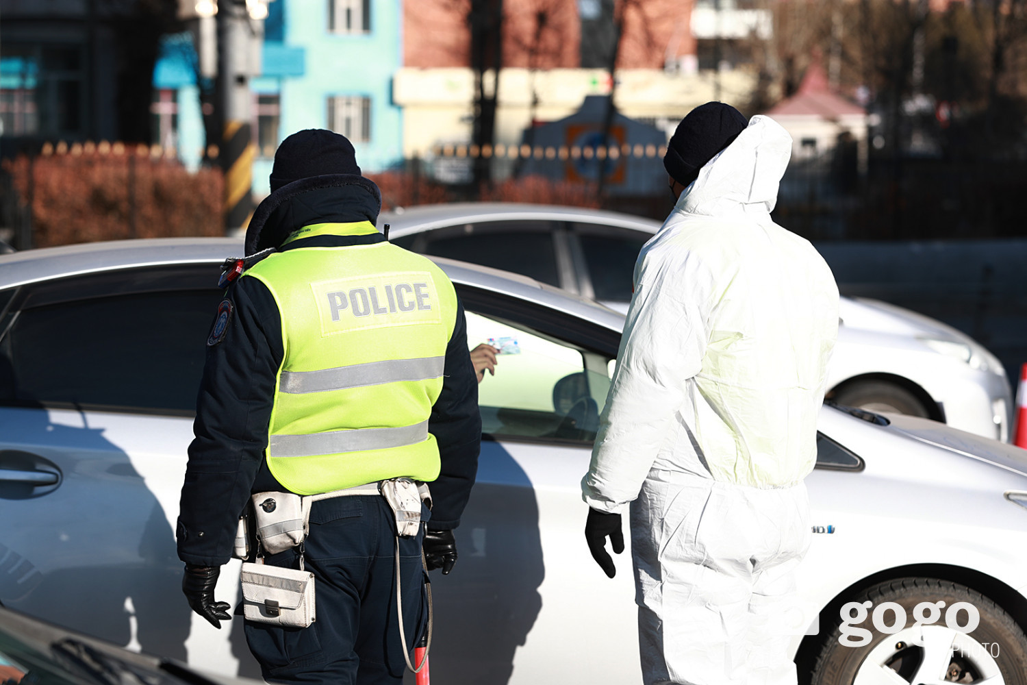 ФОТО: Хот доторх тээврийн хэрэгсэл, явган хүний хөдөлгөөнийг чангатгав