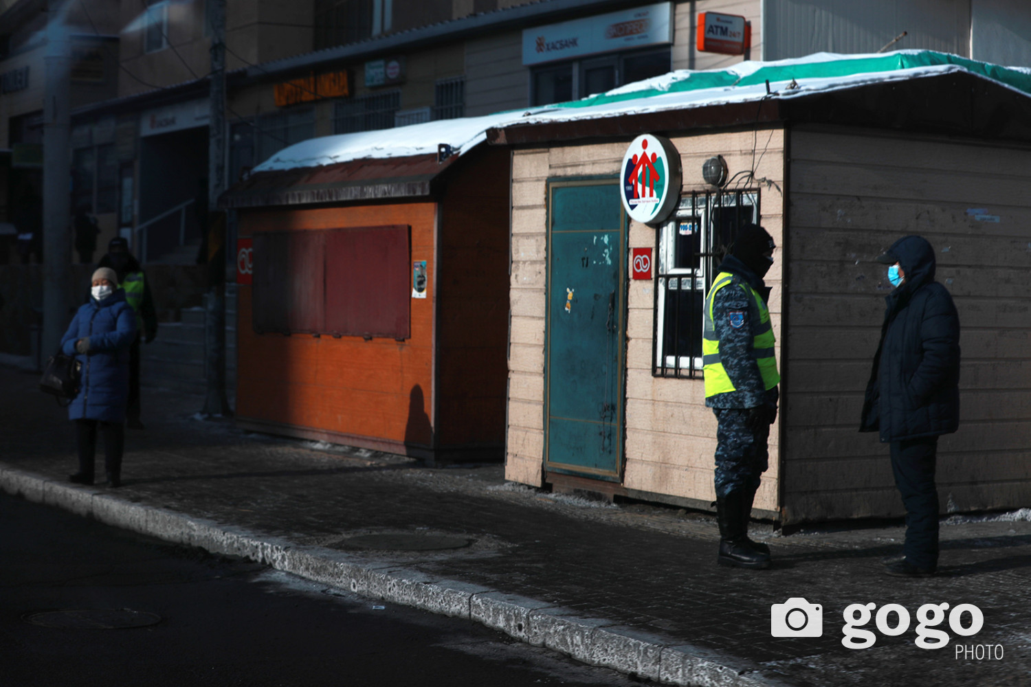 ФОТО: Хатуу хөл хорионы хоёр дахь өдөр буюу дэглэмд дассан Улаанбаатарчууд