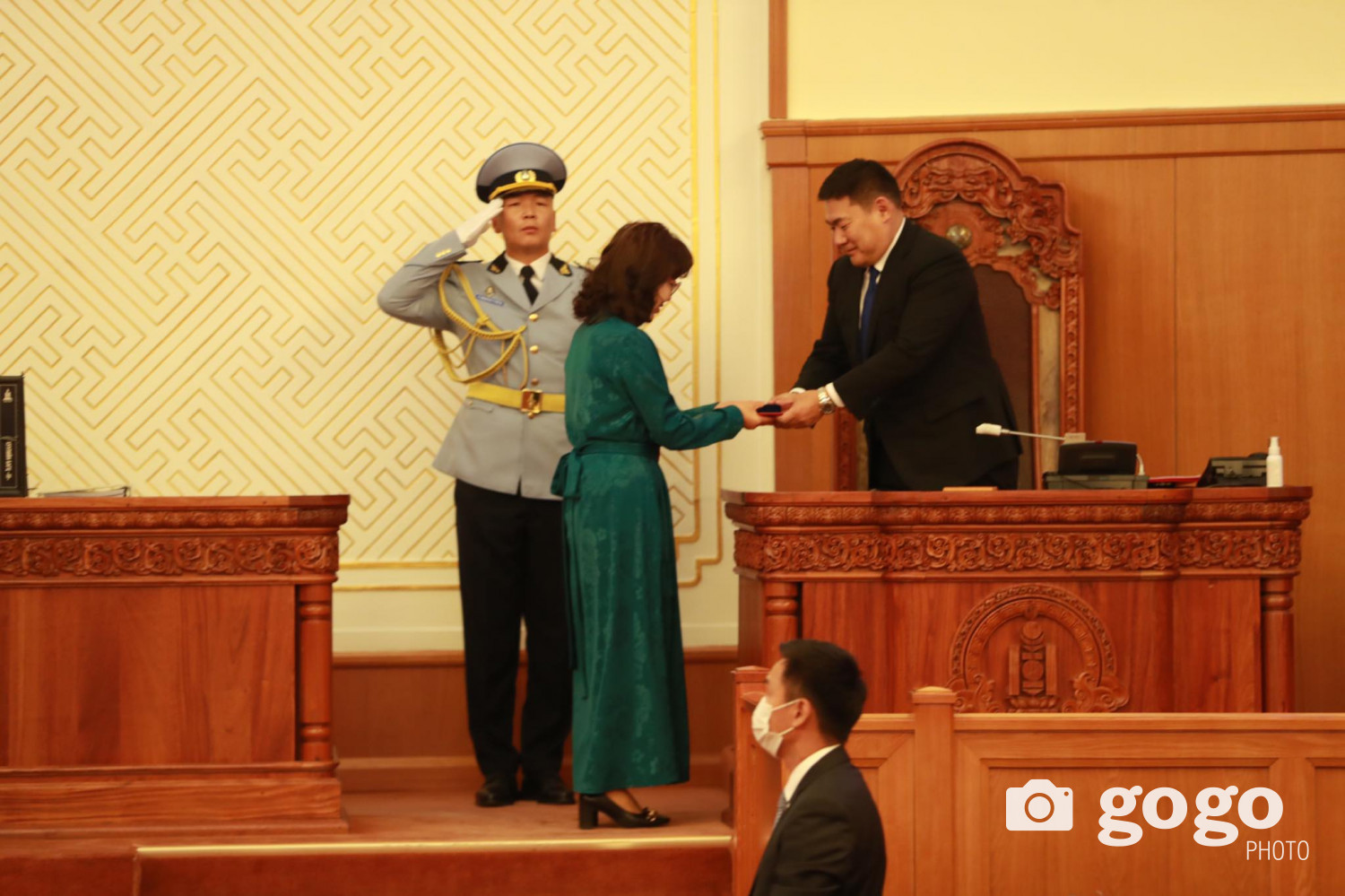 “Бүх салбар” ын сайд Д Сарангэрэл