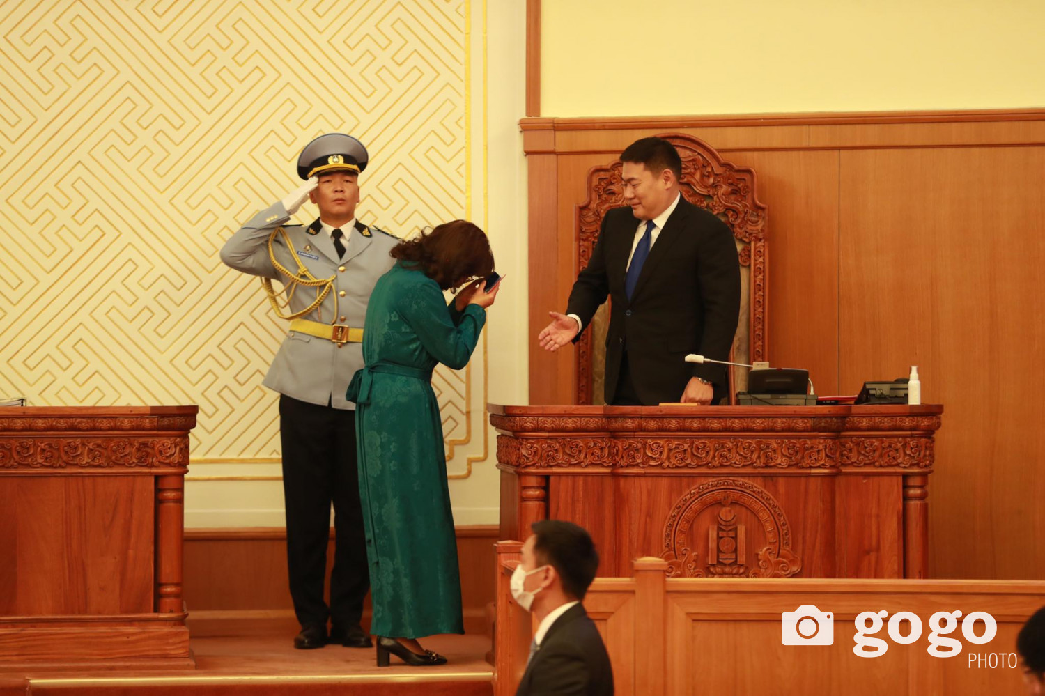 “Бүх салбар” ын сайд Д Сарангэрэл