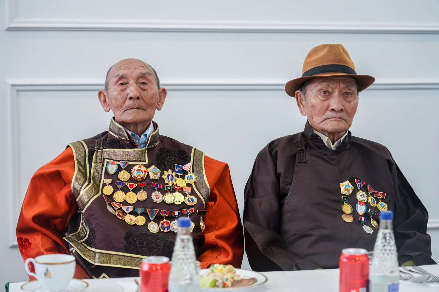 ФОТО: Ахмад дайчдад хүндэтгэл үзүүллээ