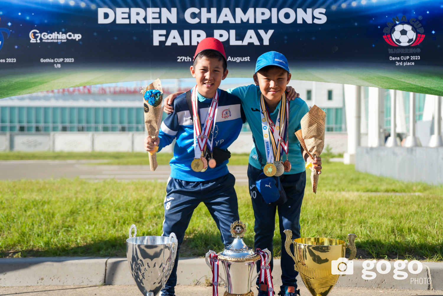 "Дэрэн" клубийн тамирчид олон улсын хөлбөмбөгийн тэмцээнд түүхэн амжилт ...