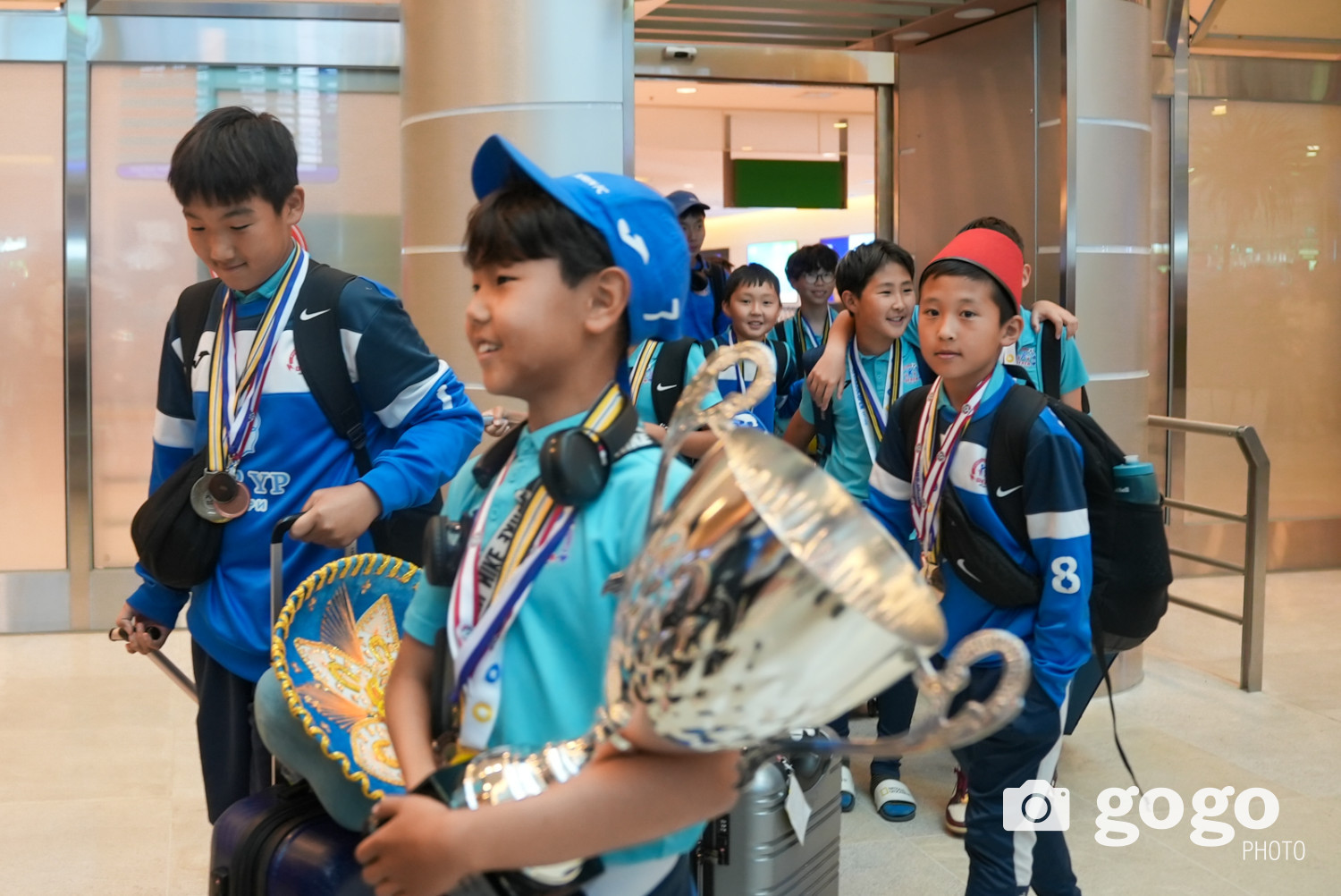 "Дэрэн" клубийн тамирчид олон улсын хөлбөмбөгийн тэмцээнд түүхэн амжилт ...