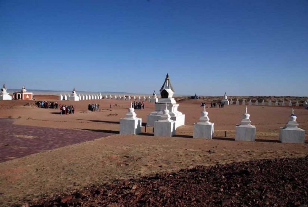 Хамрын хийд, Хайрхан уул явахыг хориглолоо