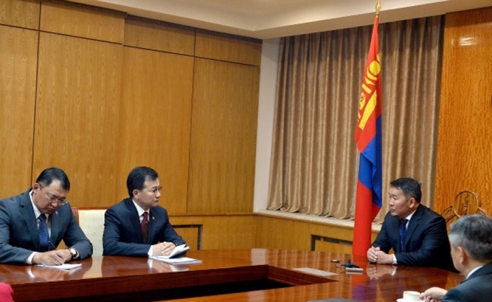 President Battulga Meets With Head of Independent Authority Against ...