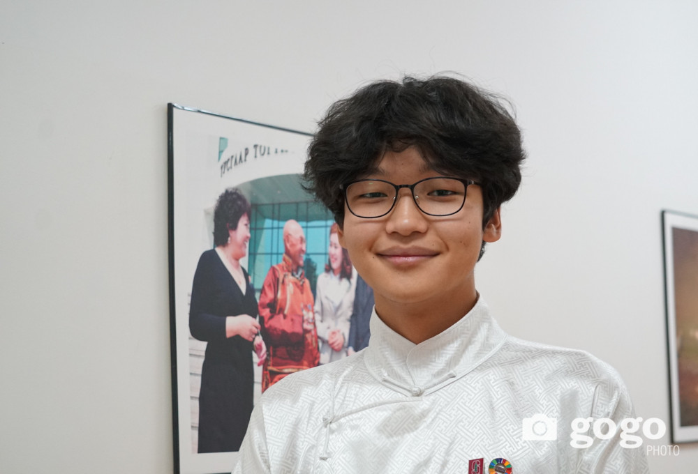 "Улсынхаа шилдэг хүүхэд болсон, цаашдаа тив, дэлхийн шилдэг болохын ...