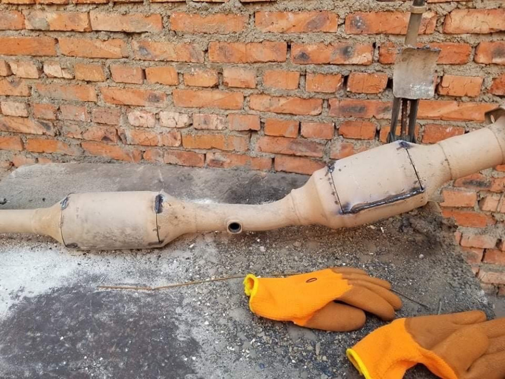Приус машины нүүрсэн яндан хулгайлдаг гурван бүлэг 12 этгээдийг илрүүлжээ