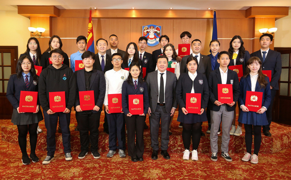 Нийслэлийн шилдэг сурагчид тодорлоо