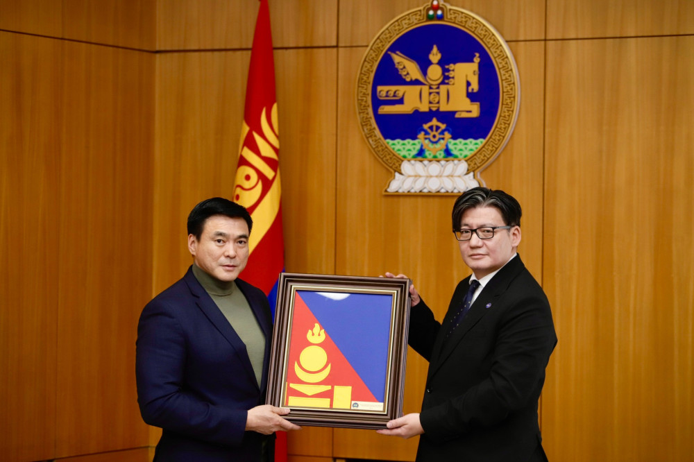 Шадар сайд С Амарсайхан МҮХАҮТ ын Ерөнхийлөгч Л Төр Одыг хүлээн авч уулзжээ