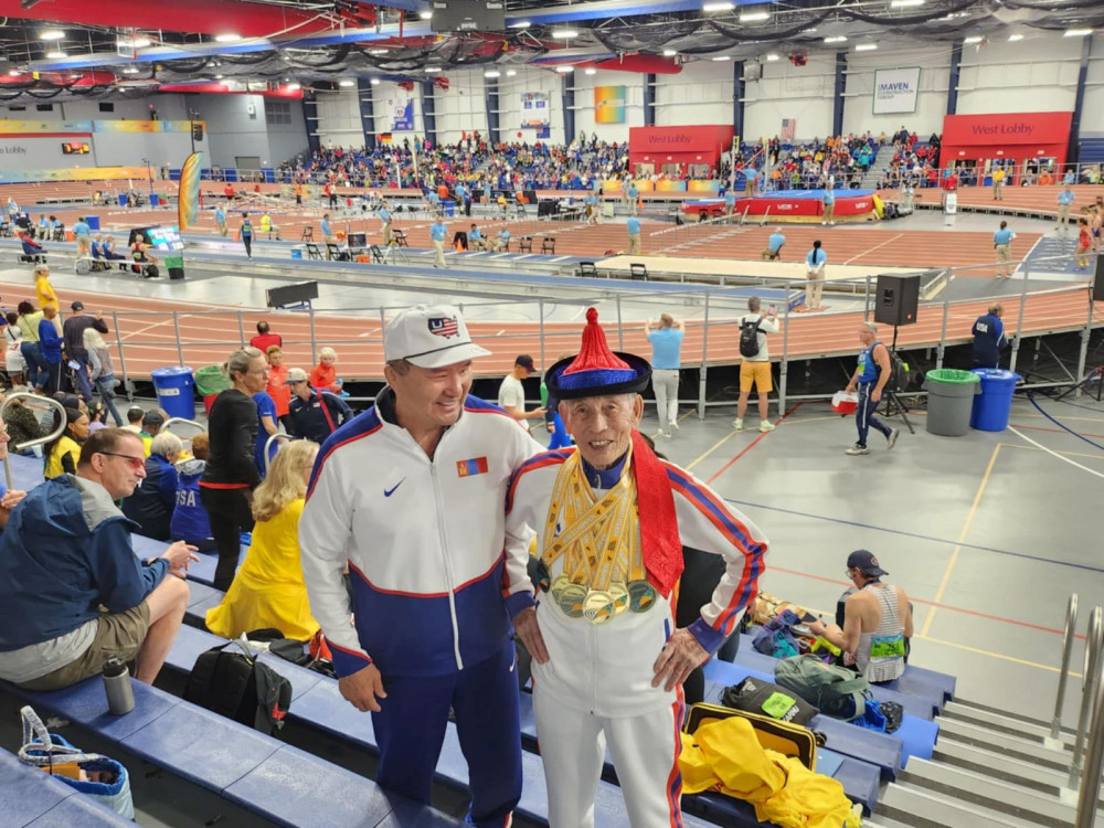 90 настай Ц Раднаа ДАШТ ээс 6 алтан медаль хүртэж дээд амжилт тогтоожээ