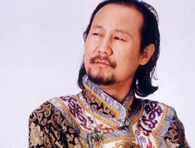 Дуучин Тэнгэр Хятадын хамгийн том чуулгын орлогч дарга болжээ