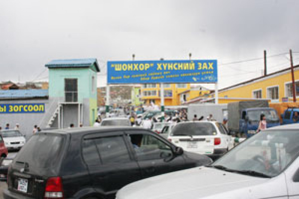 Хүчит шонхор захын түрээслэгчдийн эрх ашгийг хэн хамгаалах вэ