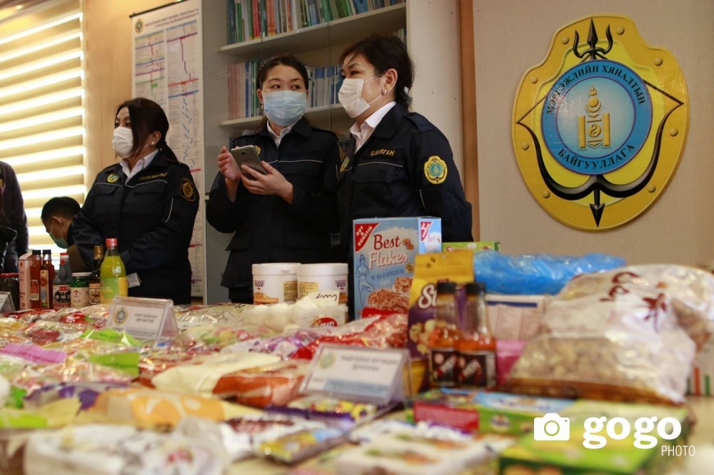 ФОТО Эрүүл ахуйн стандарт шаардлага хангаагүй хүнсний бүтээгдэхүүнүүд